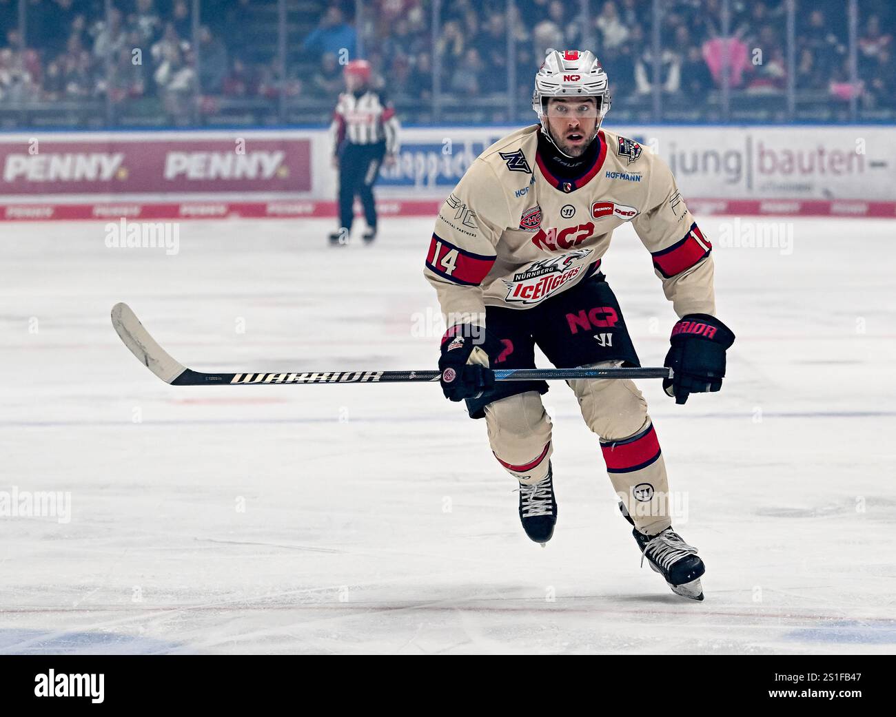 Cole Maier (Nuernberg Ice Tigers, #14). GER, Augsburger Panther vs ...