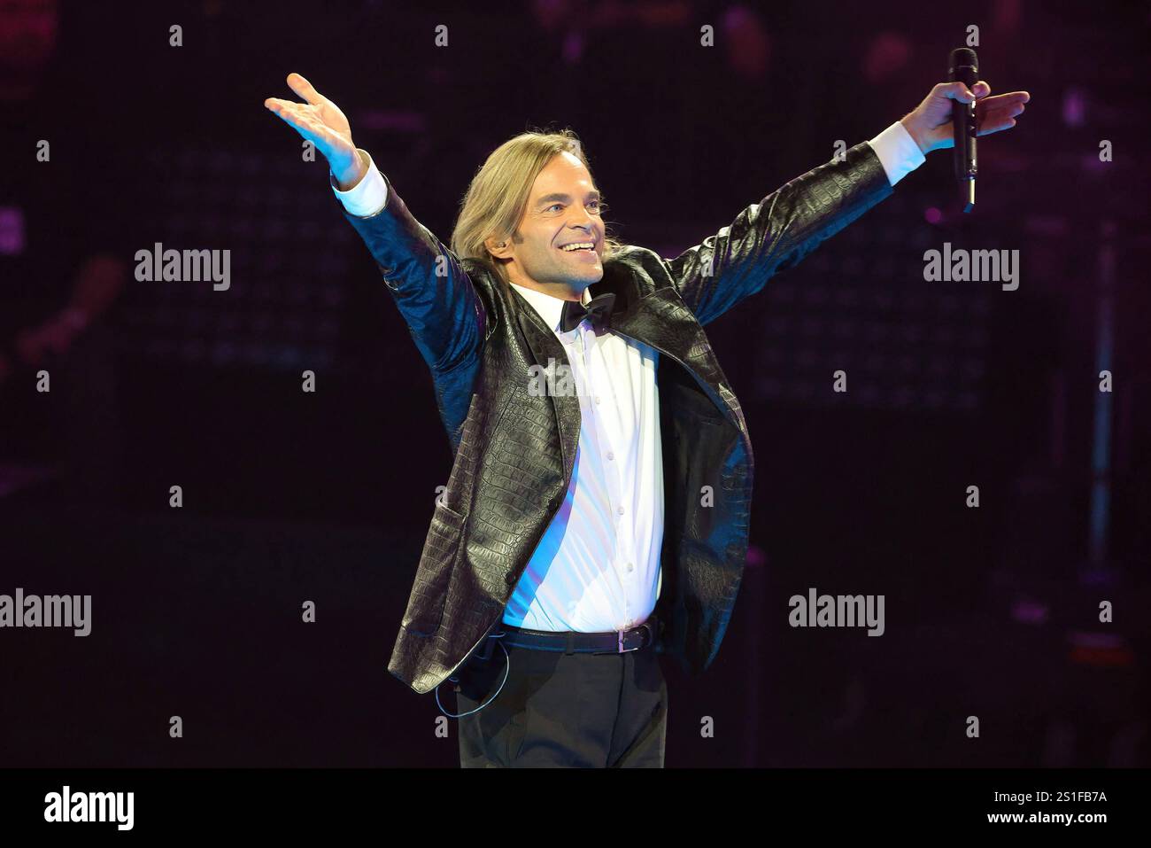 Silvester-Schlagerboom 2025 live Die Wunderlichtershow Tim Wilhelm von ...