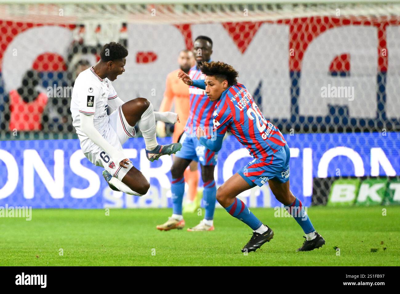 06 Habib KEITA (cf63) - 20 Noe LEBRETON (smc) during the Ligue 2 BKT ...