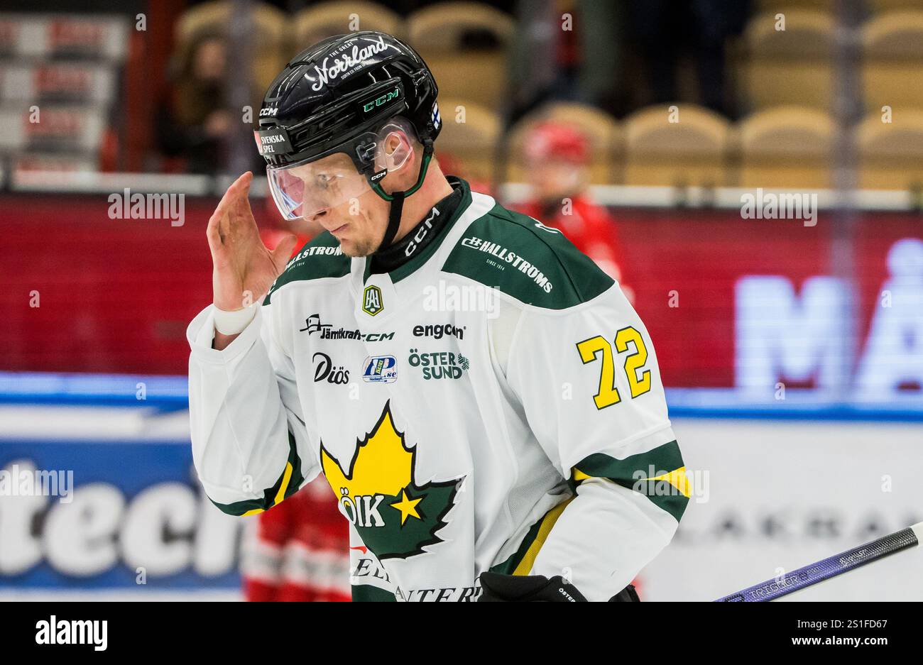 Mora, Sverige. 03rd Jan, 2025. 250103 Östersunds Joel Olkkonen deppar efter 2-2 under ...