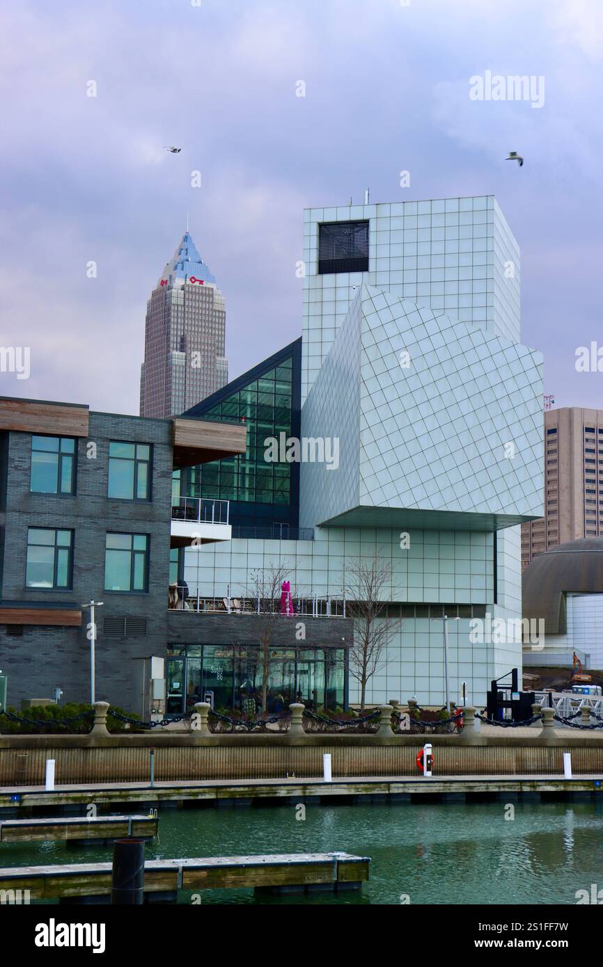 Rock and Roll Hall of Fame I. M. Pei designed building in Cleveland ...