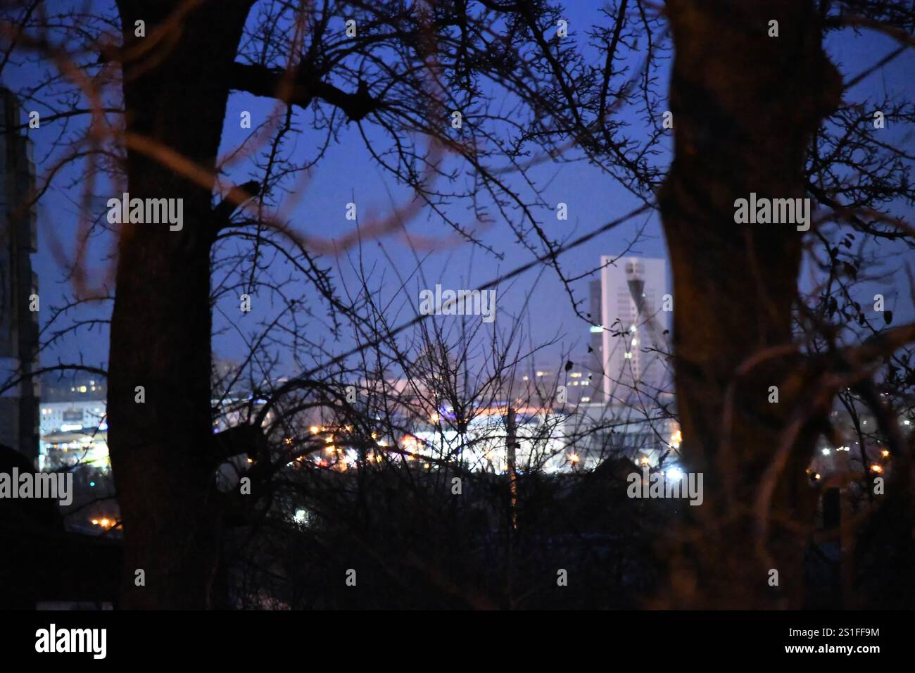 Kingdom of Saudi Arabia with a night view - Kingdom Tower - Riyadh ...