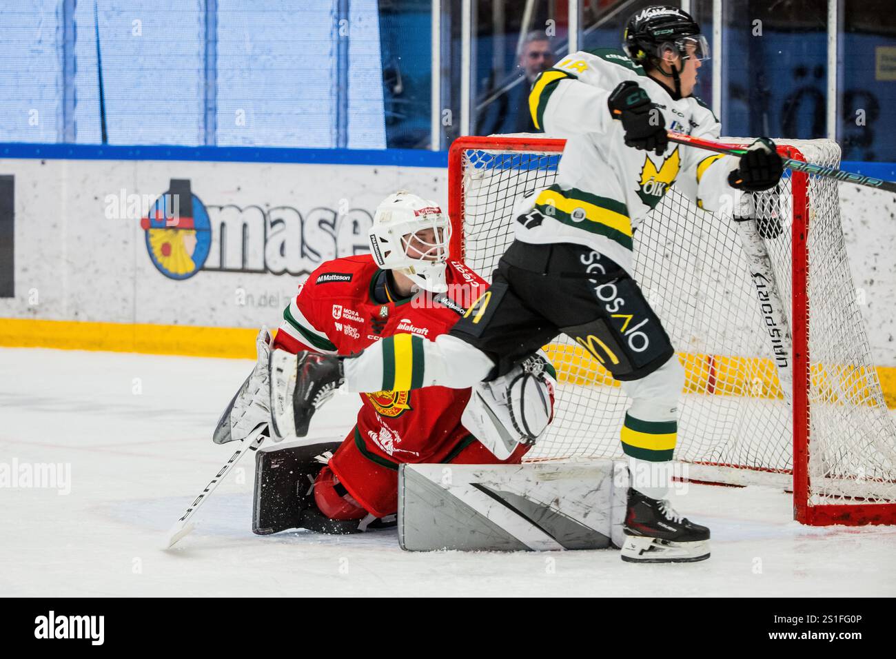 Mora, Sverige. 03rd Jan, 2025. 250103 Moras målvakt Jani Lampinen under ishockeymatchen i ...
