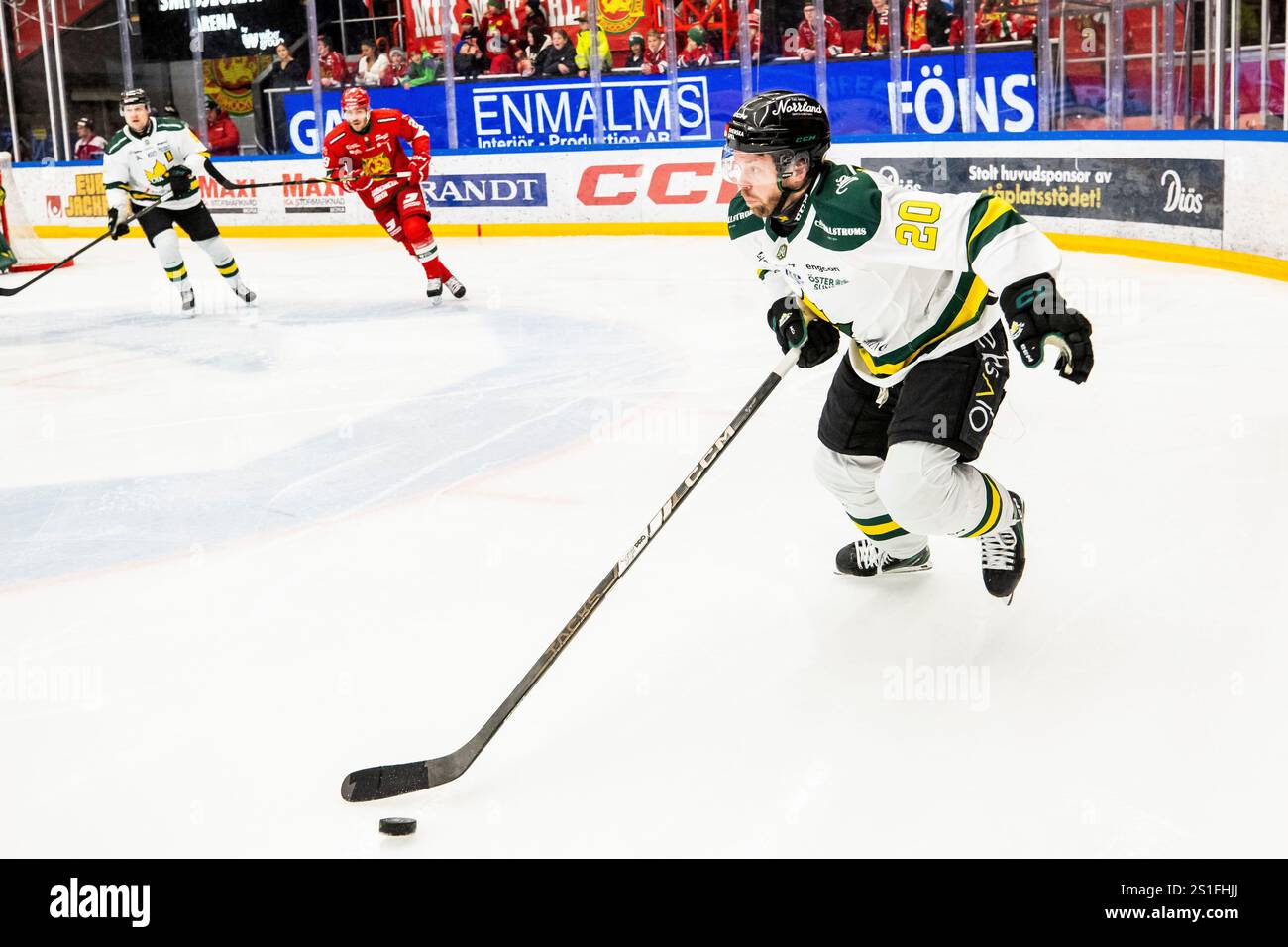 Mora, Sverige. 03rd Jan, 2025. 250103 Östersunds Henrik Marklund under ishockeymatchen i ...