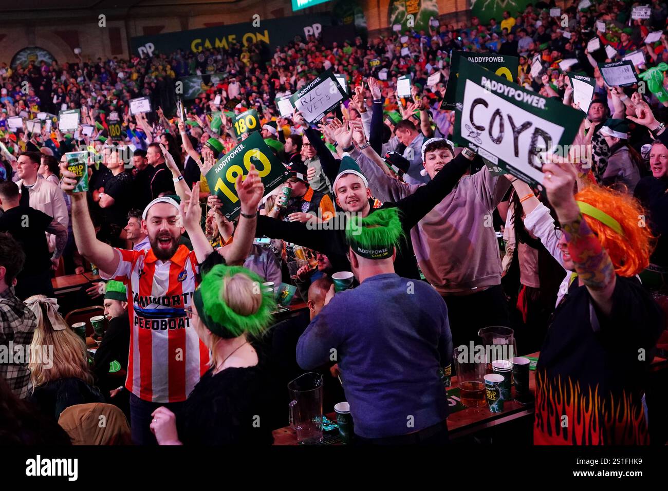 Darts final 2025 hi-res stock photography and images - Alamy