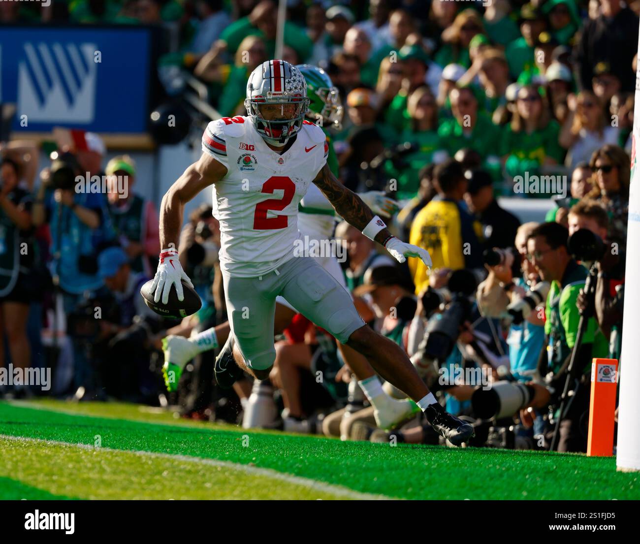 Pasadena, California, USA. 01st Jan, 2025. Ohio State Buckeyes wide ...