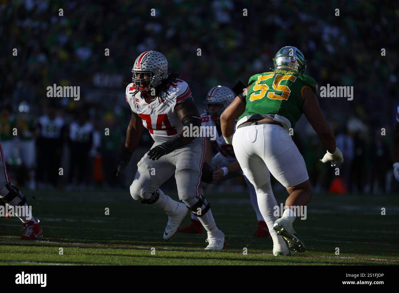 January 01, 2025 Ohio State Buckeyes offensive lineman Donovan Jackson ...
