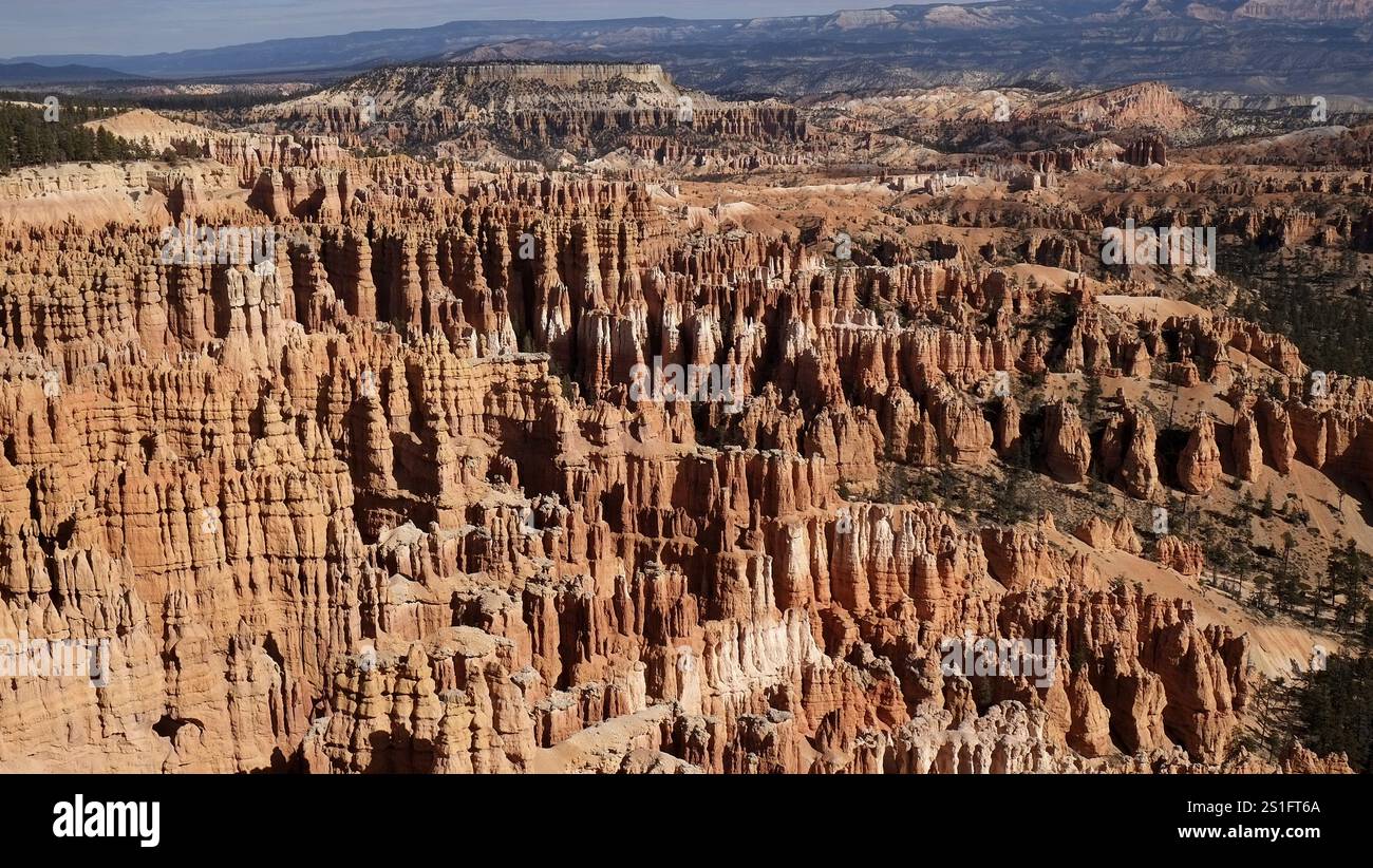 View in the semicircle of the amphitheatre in Bryce Canyon, a grandiose ...