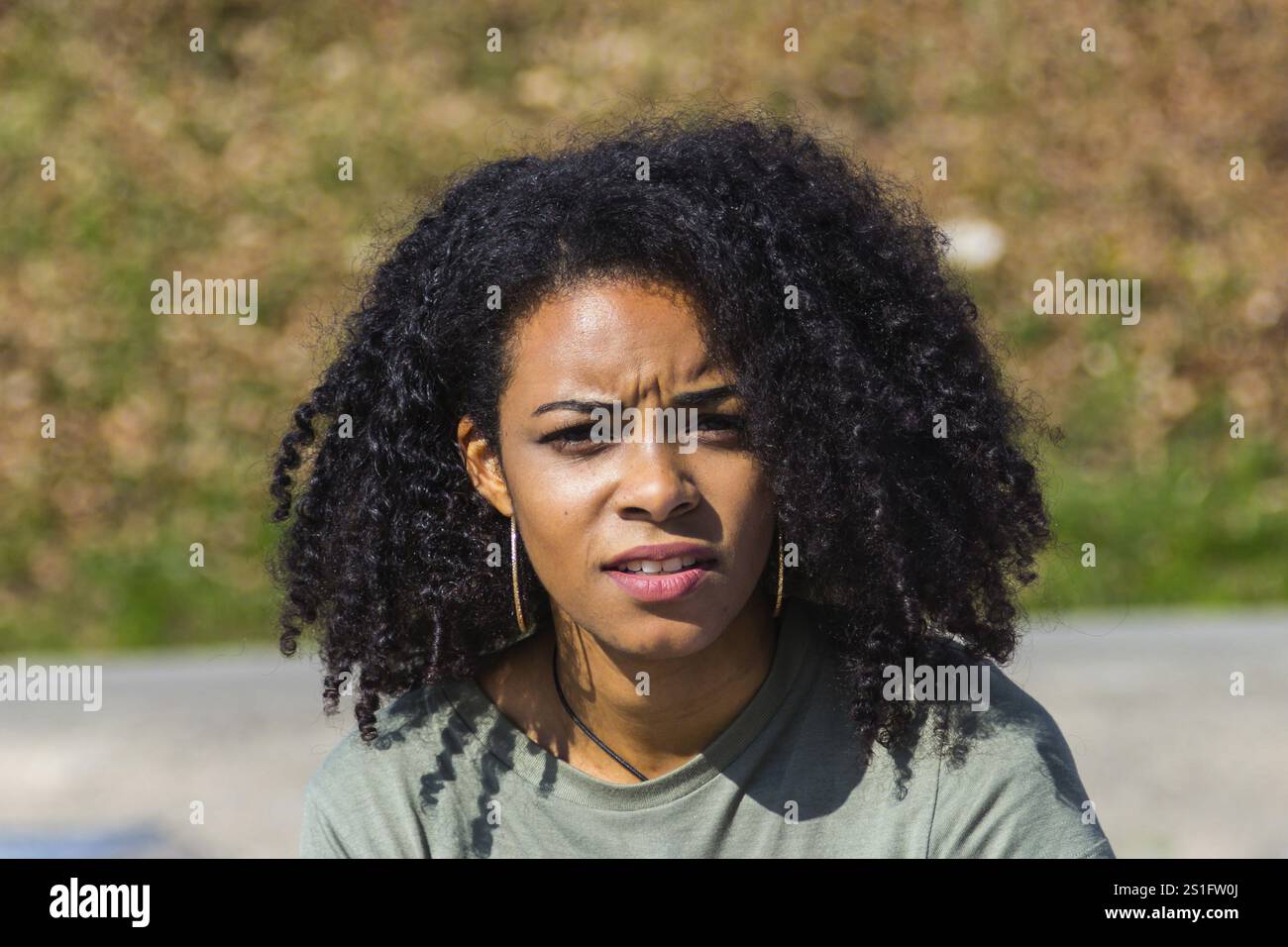 African american woman open hi-res stock photography and images - Alamy