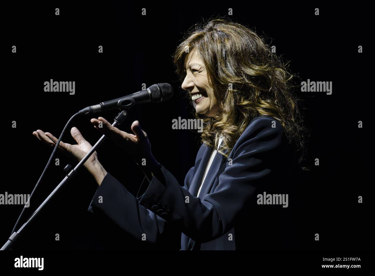 Italian singer Music Concert - Alice - Master Songs Alice stage name of ...