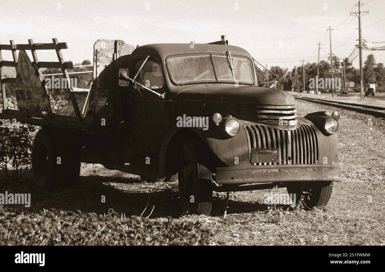 Old rusty lorry as an eye-catcher for a roadside farm, California ...