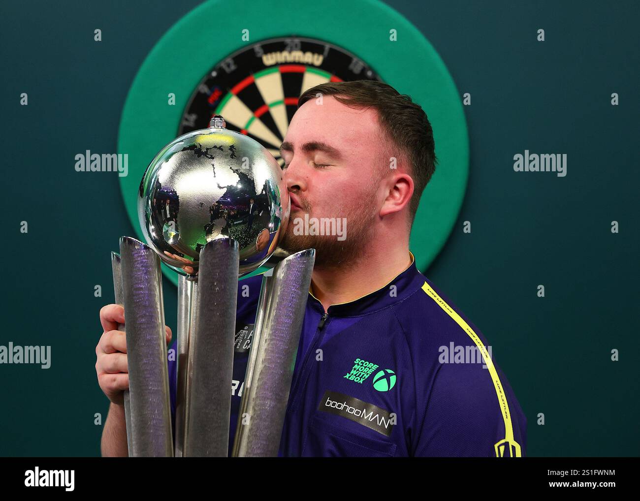 Alexandra Palace, London, UK. 3rd Jan, 2025. 2024/25 PDC Paddy Power ...