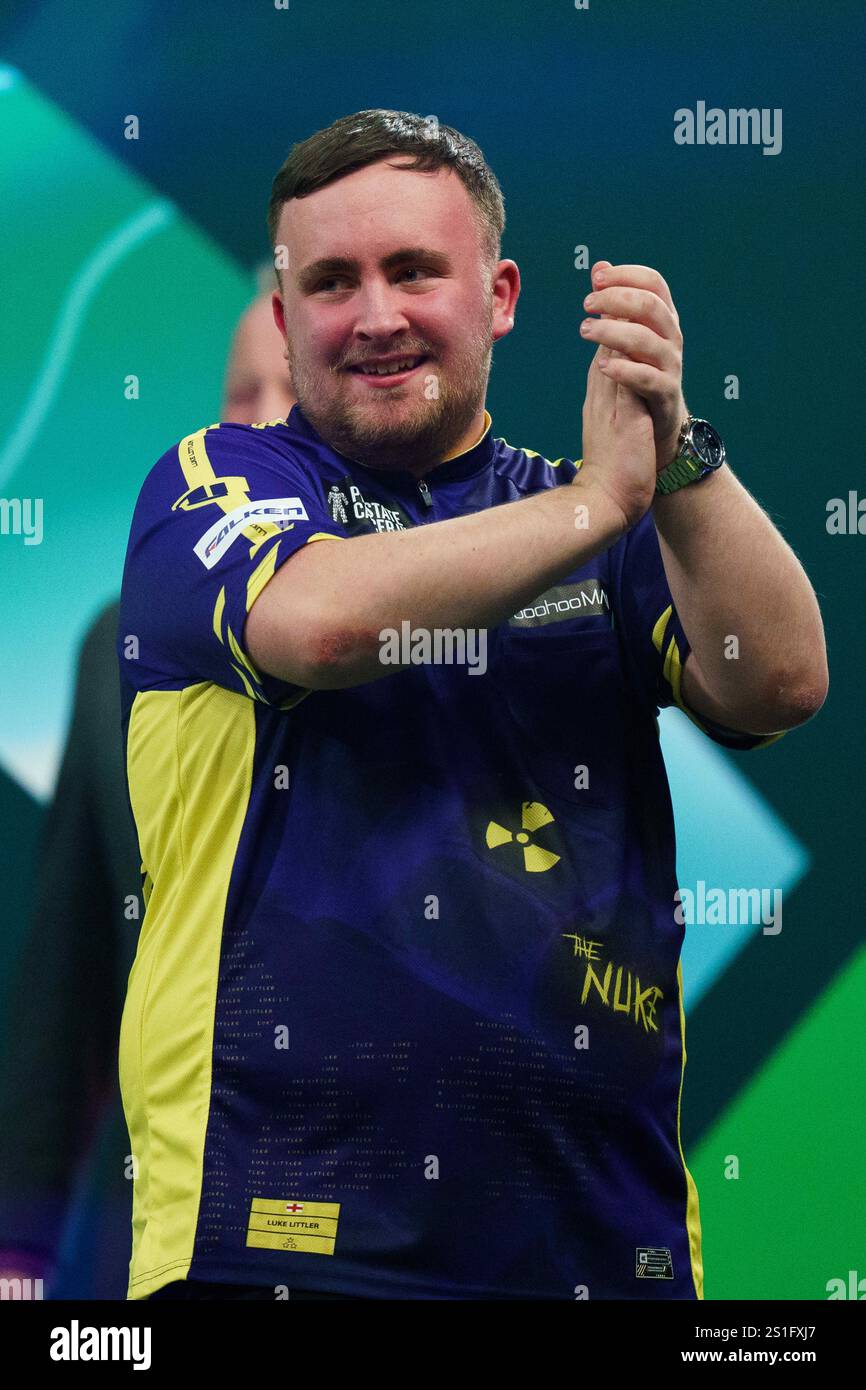 London, UK. 03rd Jan, 2025. Luke Littler clapping the fans after winning Paddy Power World Darts ...