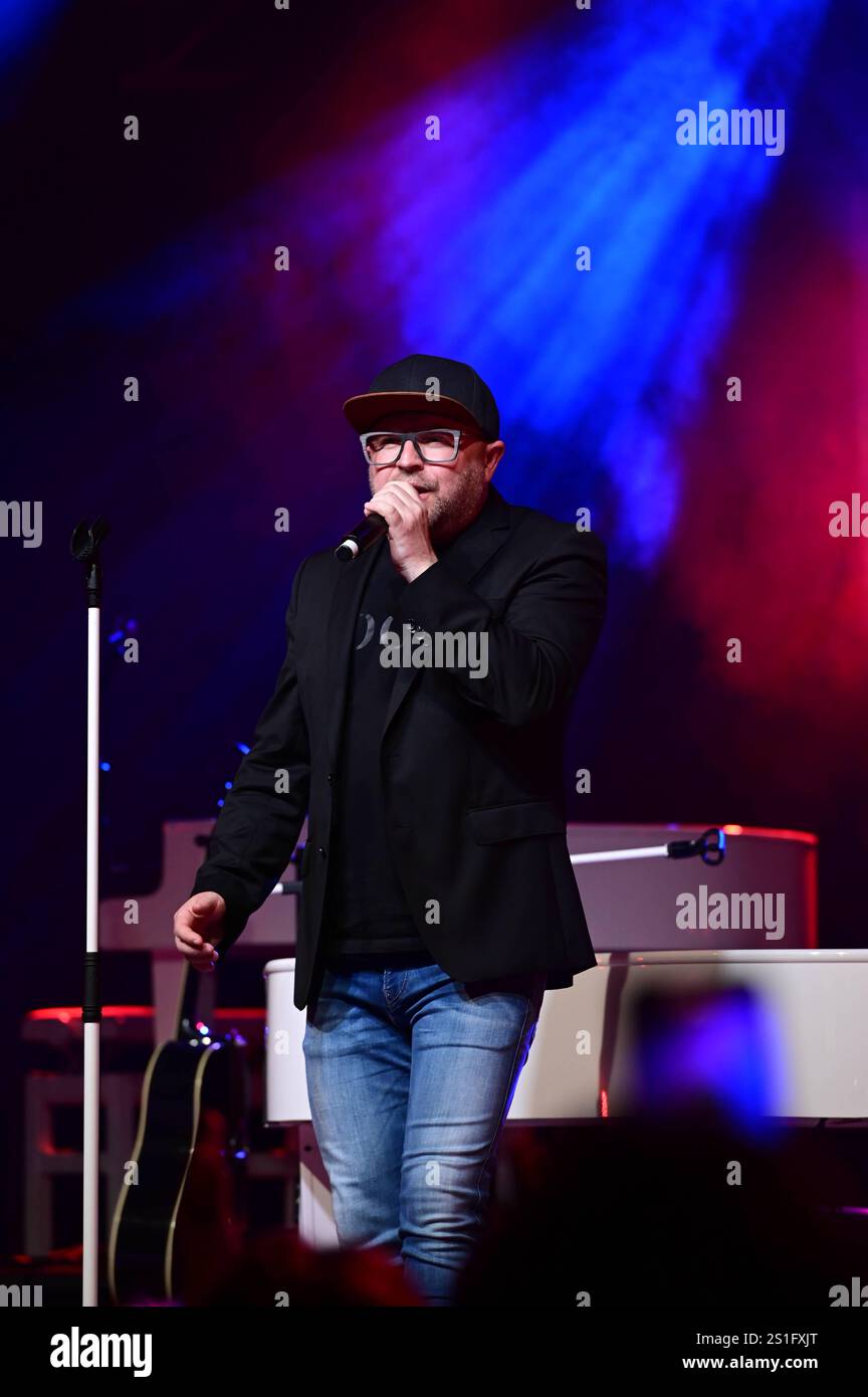 Anthony Weihs bei einem live-Auftritt in der Messehalle. Löbau, 13.04. ...