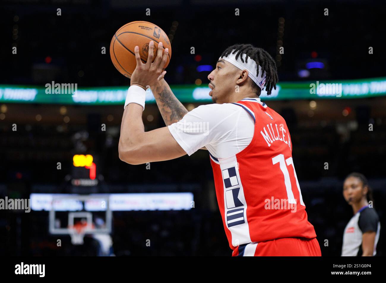Los Angeles Clippers guard Jordan Miller prepares to shoot during the ...