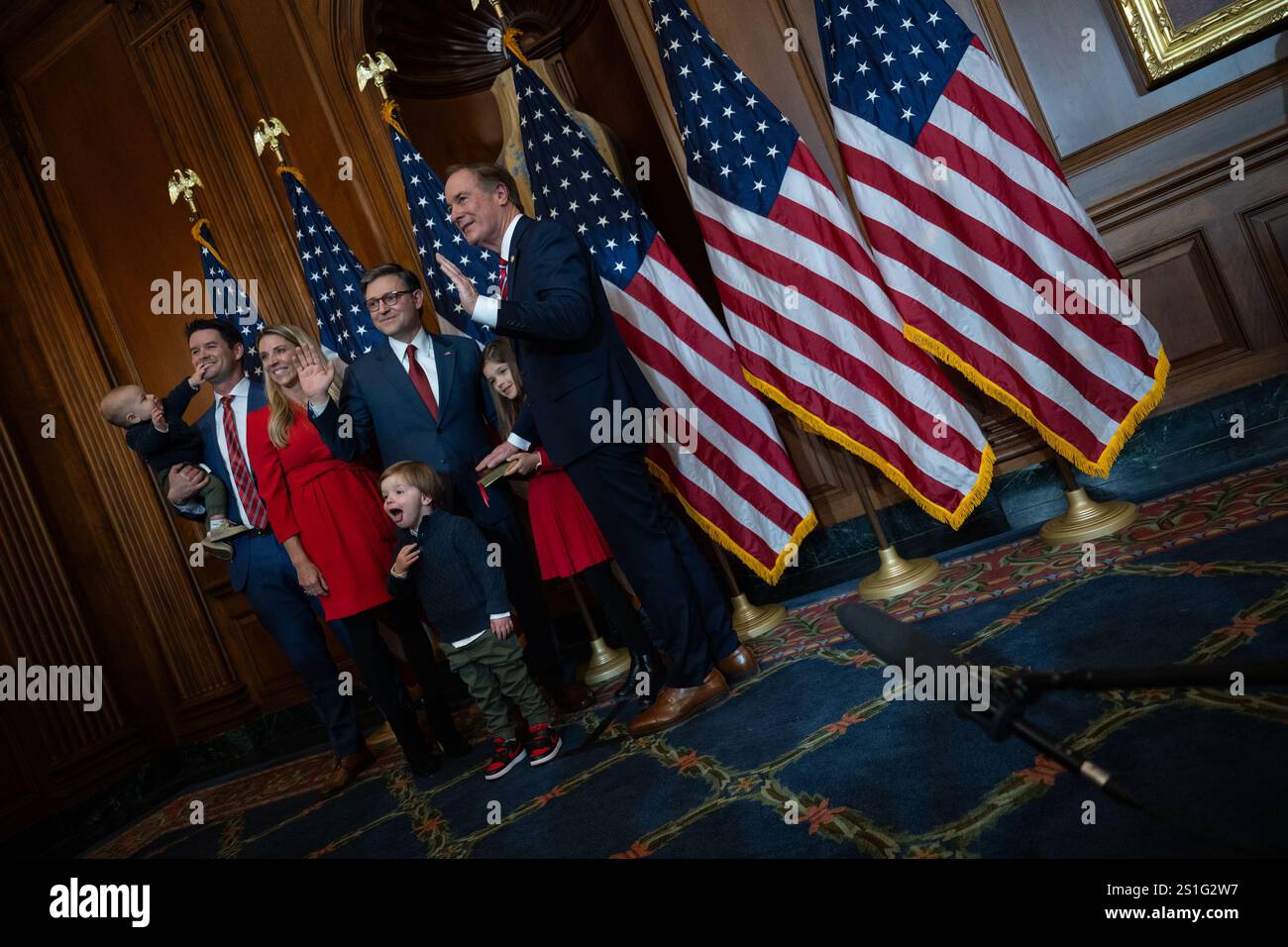 Washington, USA. 03rd Jan, 2025. A child with the family of United ...