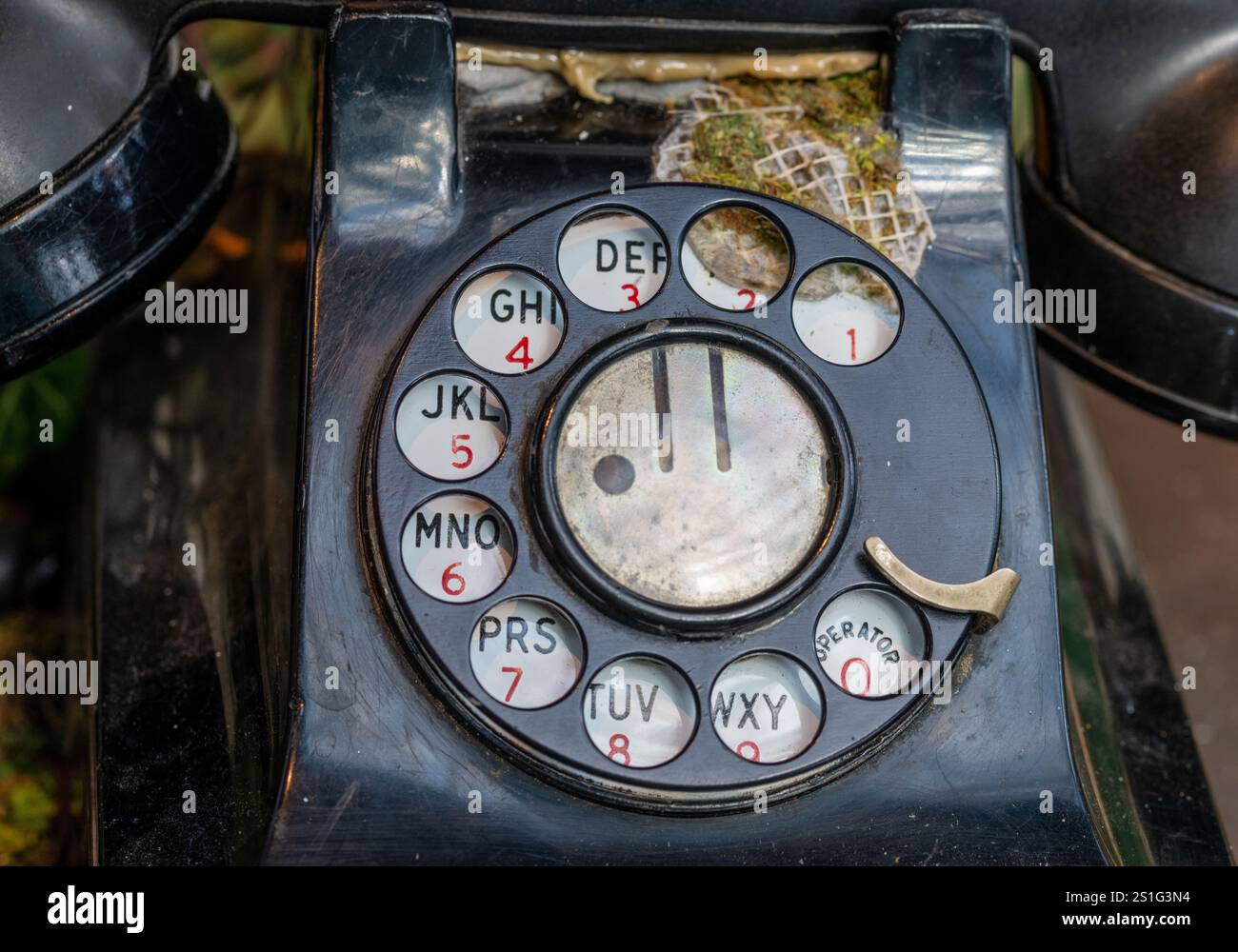 Old black rotary antique telephone close up Stock Photo - Alamy