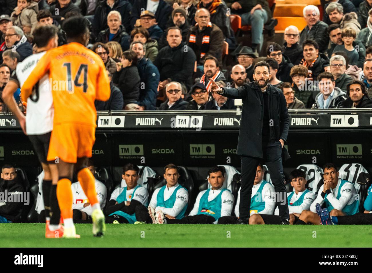 Valencia, Espagne. 03rd Jan, 2025. Carlos Corberan coach of Valencia CF ...
