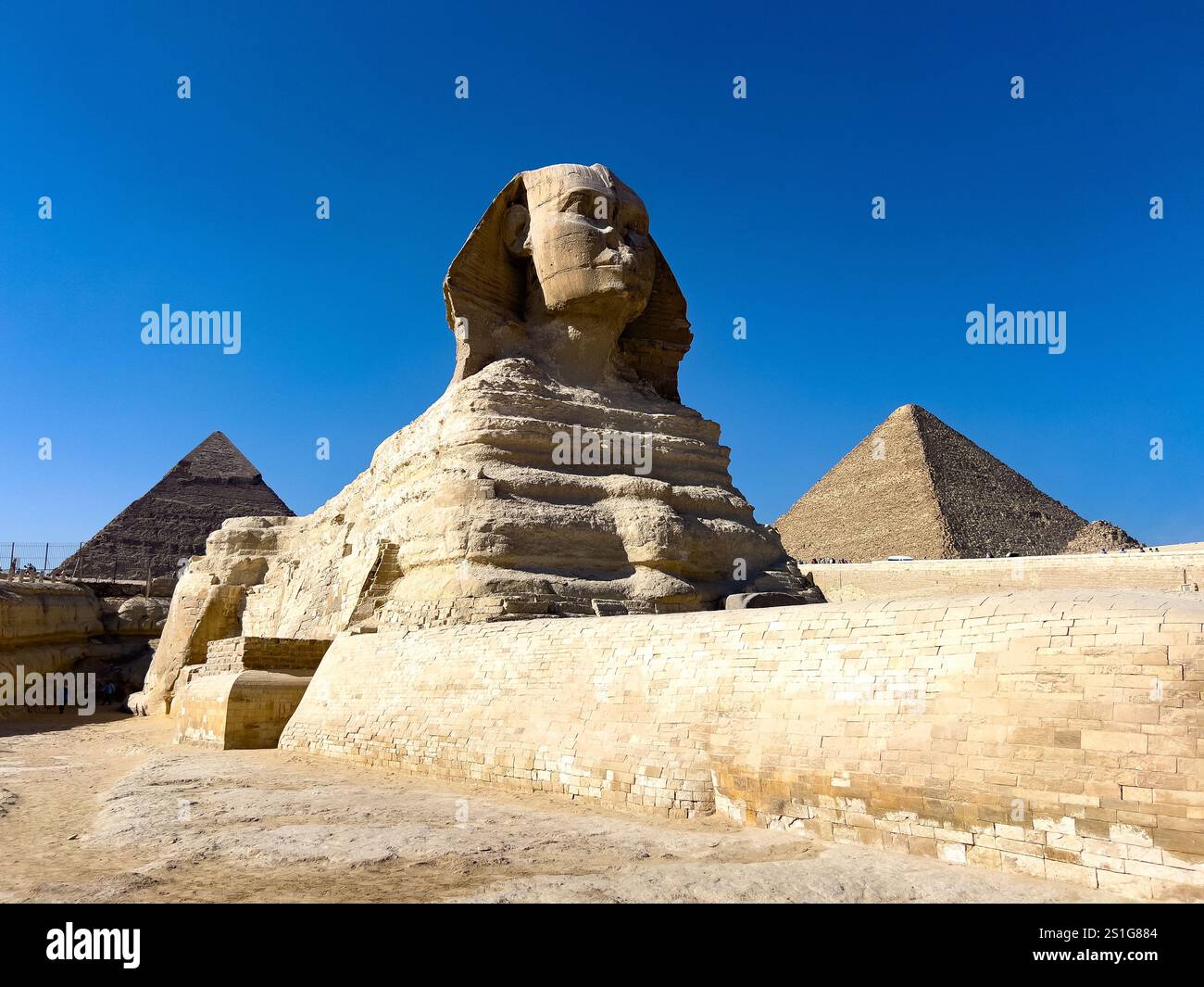 The great sphinx of Giza, with special close access between the paws ...
