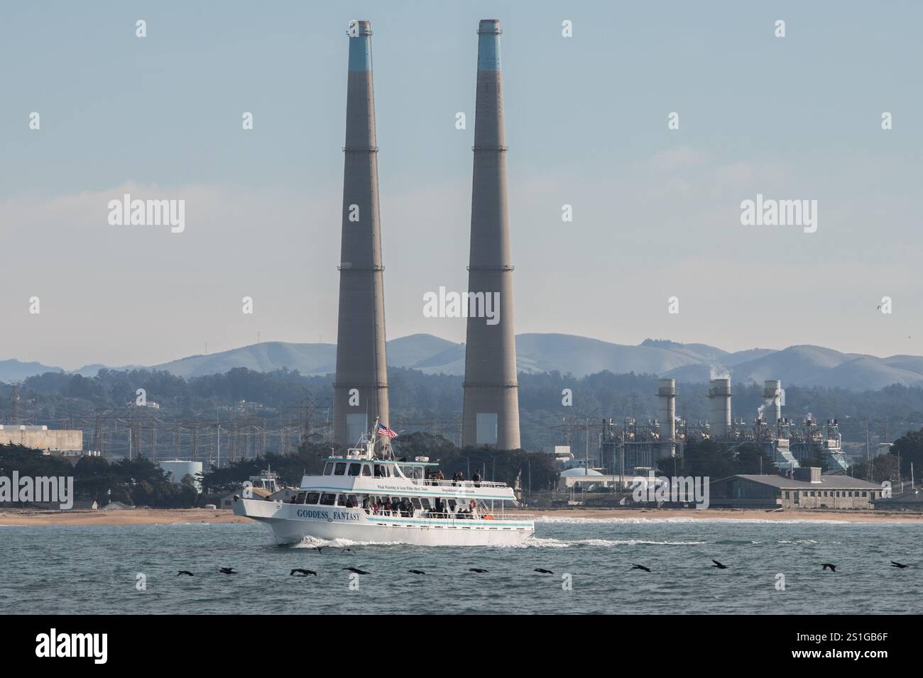 The iconic twin smokestacks in Moss Landing owned by Vistra Energy on ...
