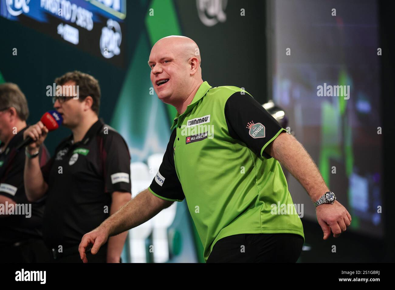 Alexandra Palace, London, UK. 3rd Jan, 2025. 2024/25 PDC Paddy Power World Darts Championships ...