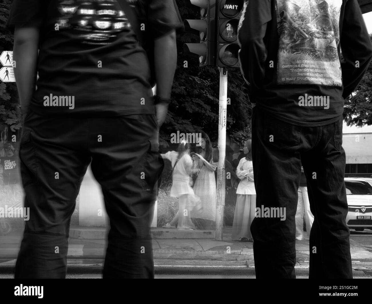 People walking in bright Black and White Stock Photos & Images - Alamy