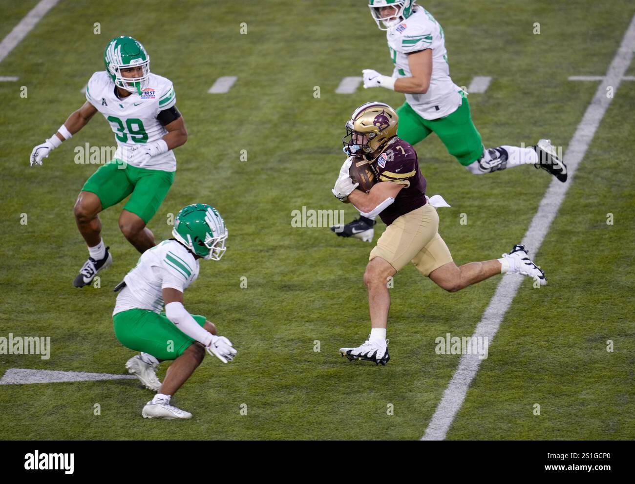 Dallas, Texas, USA. 3rd Jan, 2025. Texas State running back LINCOLN ...