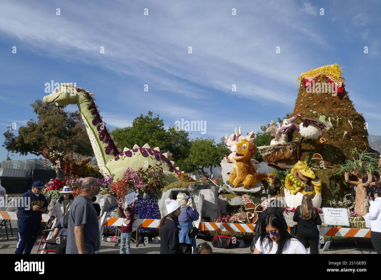 Pasadena, California, USA 3rd January 2025 at 2025 Dinosaurs Float at ...