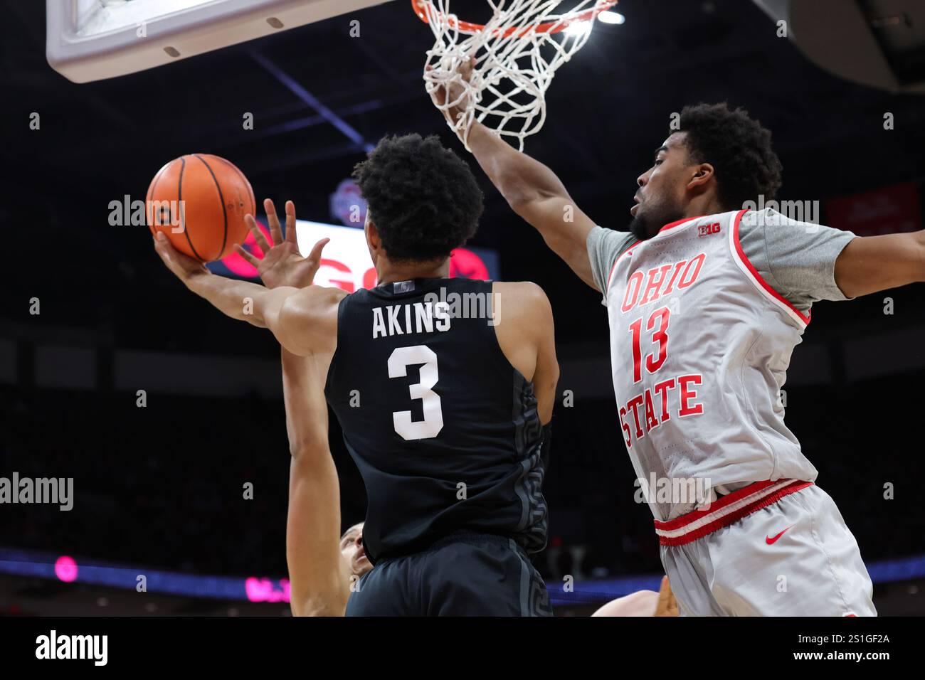 Columbus, Ohio, USA. 3rd Jan, 2025. Michigan State Spartans guard Jaden ...