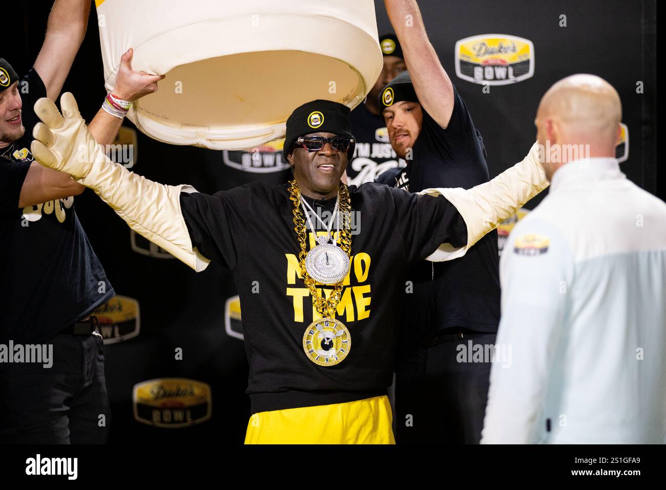 Charlotte, NC, USA. 3rd Jan, 2025. Reality tv star Flava Flav comes out ...
