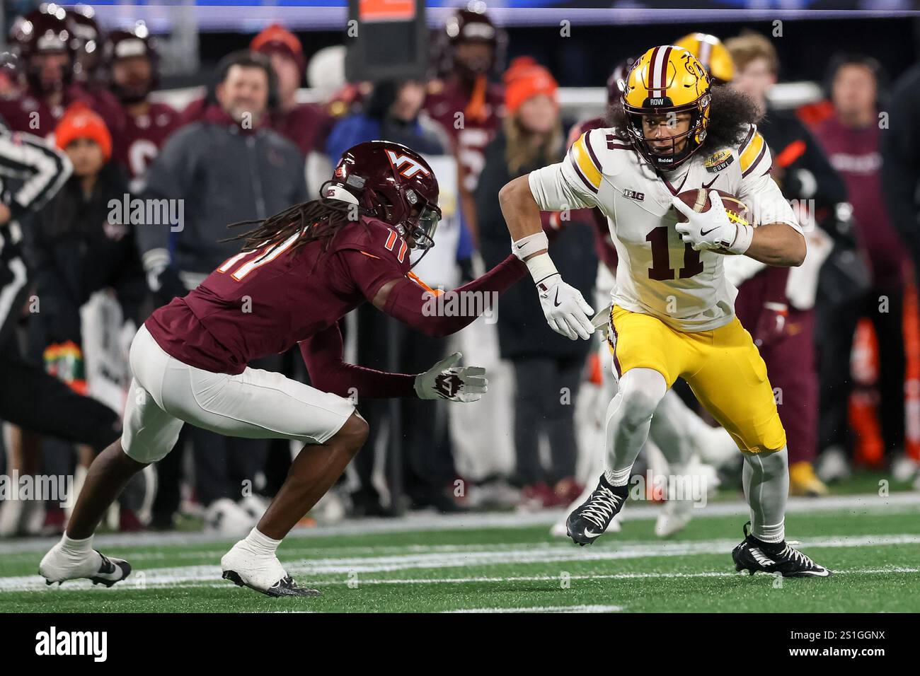 Charlotte, North Carolina, USA. 3rd Jan, 2025. Minnesota Golden Gophers ...