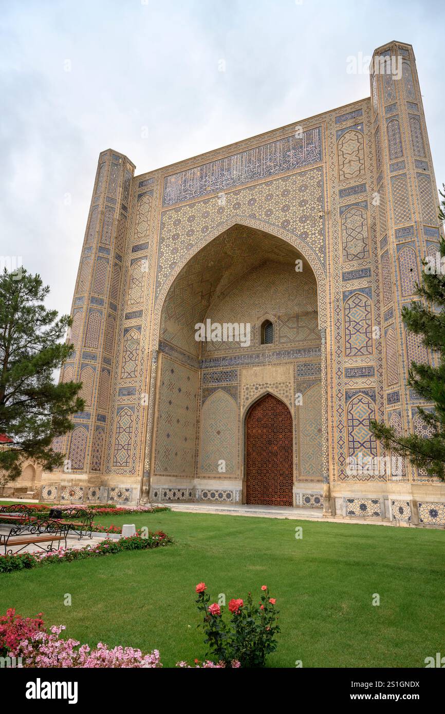 The entrance portal of the Bibi Khanum mosque decorated with majolica ...