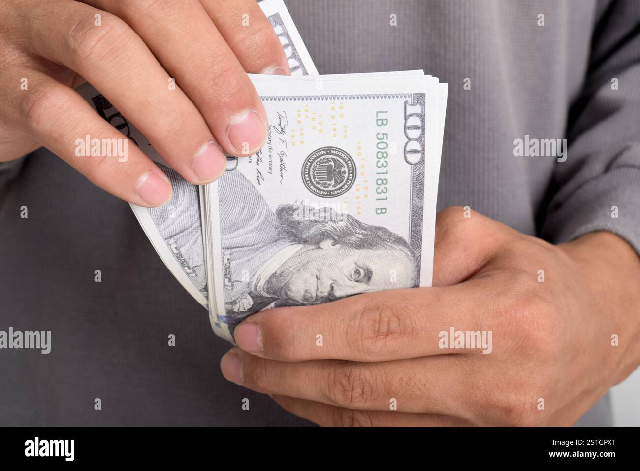 Close-up Hands counting money American dollars , Counting money ...