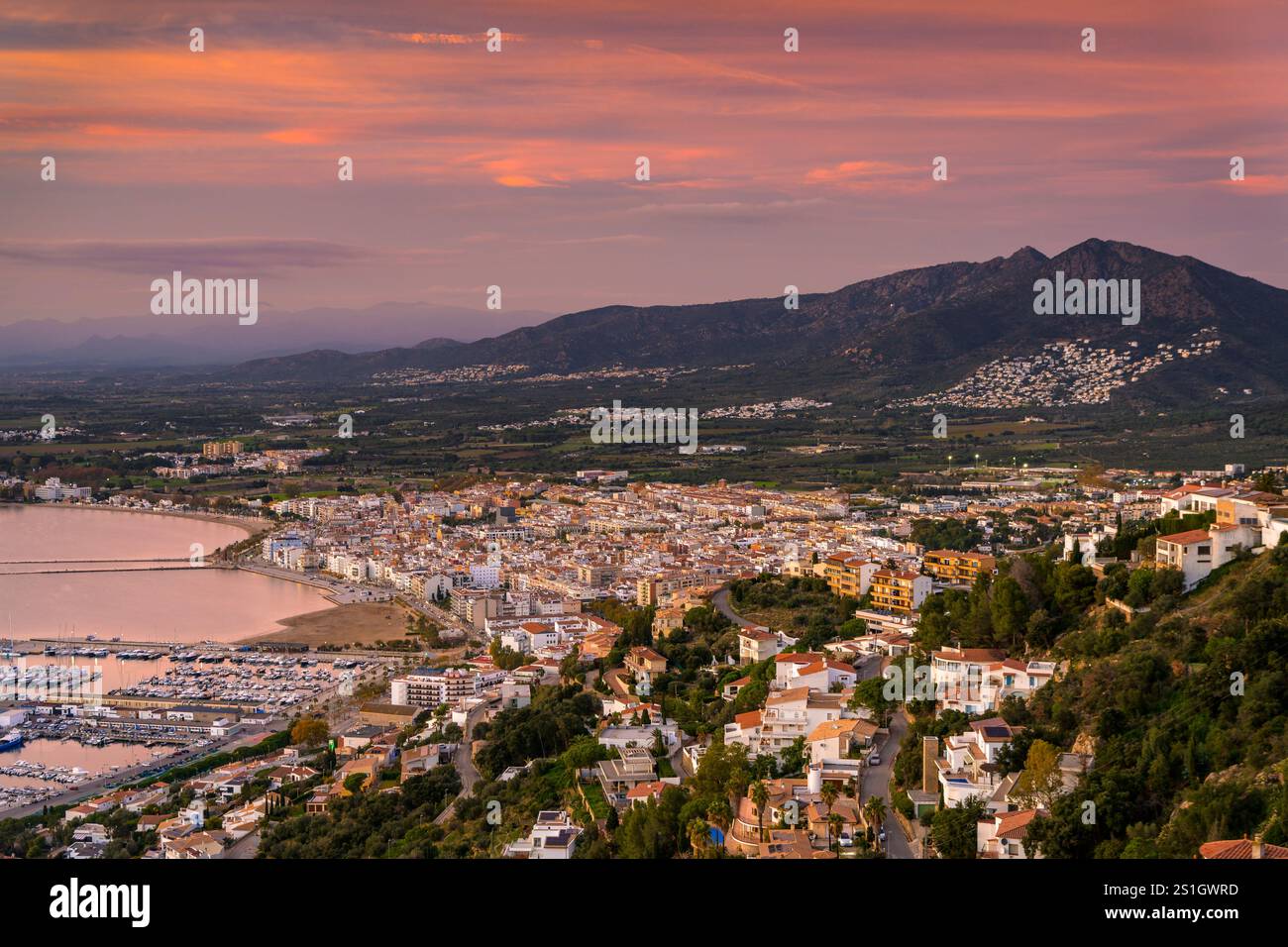 Gulf of rosas hi-res stock photography and images - Alamy