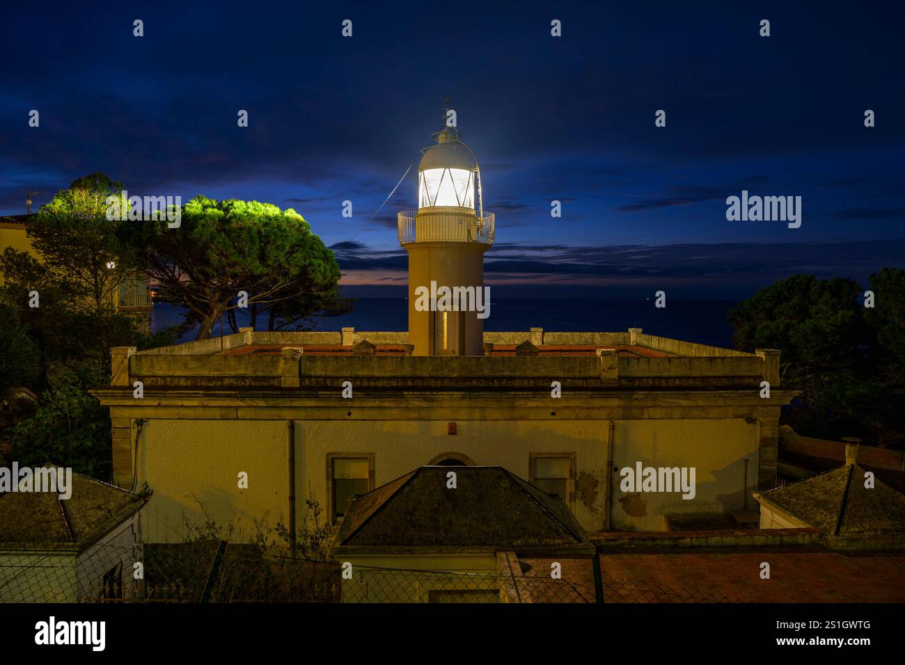 Crepúsculo rosa hi-res stock photography and images - Alamy