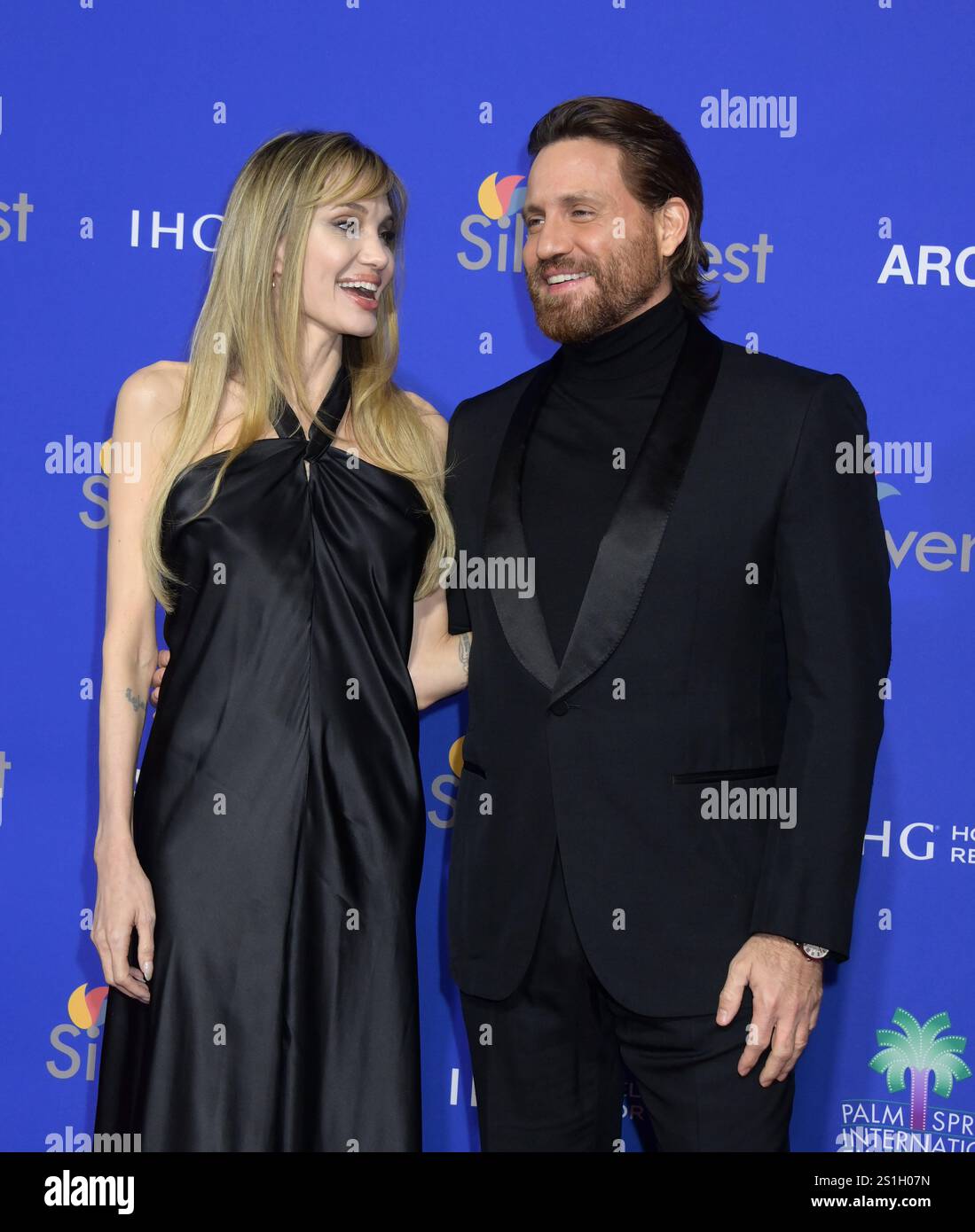 Palm Springs, USA. 03rd Jan, 2025. Angelina Jolie and Edgar Ramirez ...