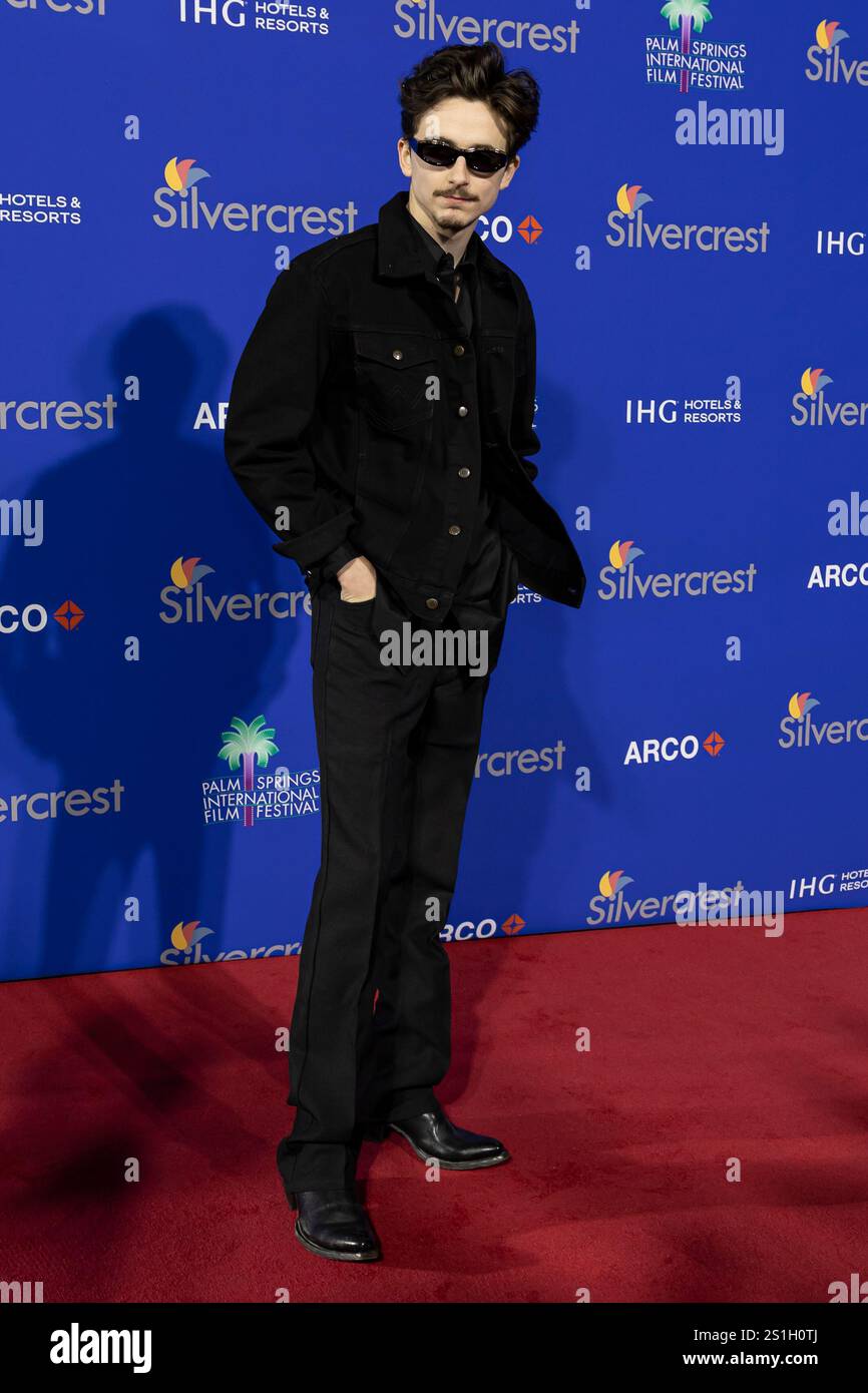 Timothée Chalamet attends the arrivals of the 2025 Palm Springs ...