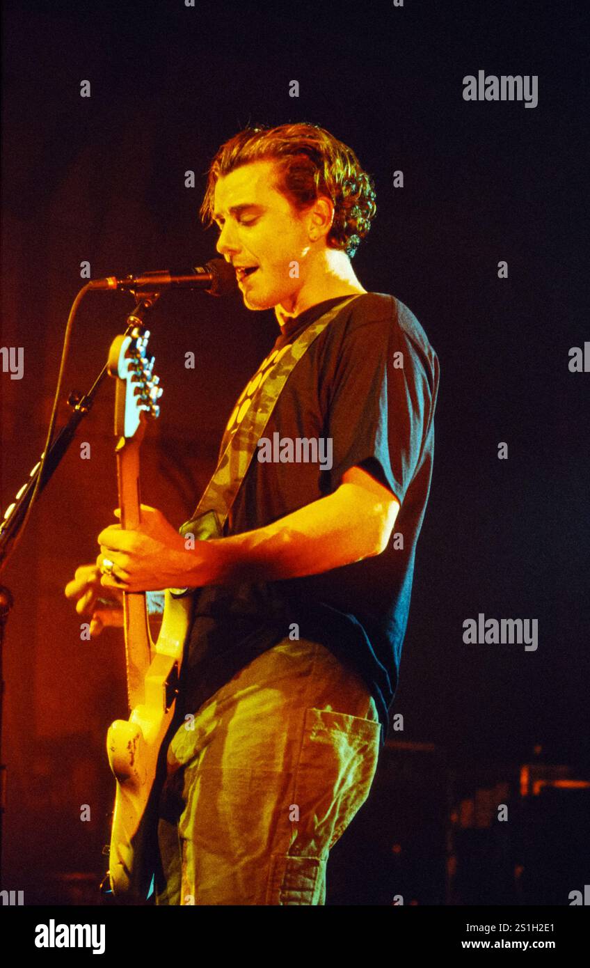 Lead singer of rock group bush hi-res stock photography and images - Alamy