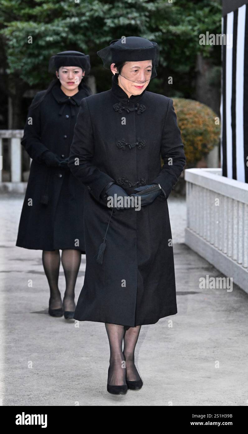 Princess Hisako of Takamado and her eldest daughter, Princess Tsuguko ...