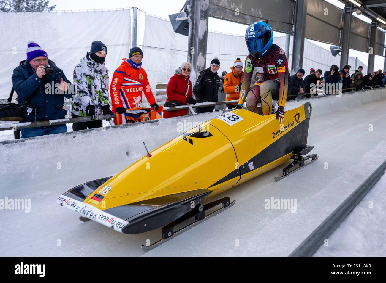 Winterberg, Germany. 04th Jan, 2025. Bobsleigh: World Cup, monobob ...