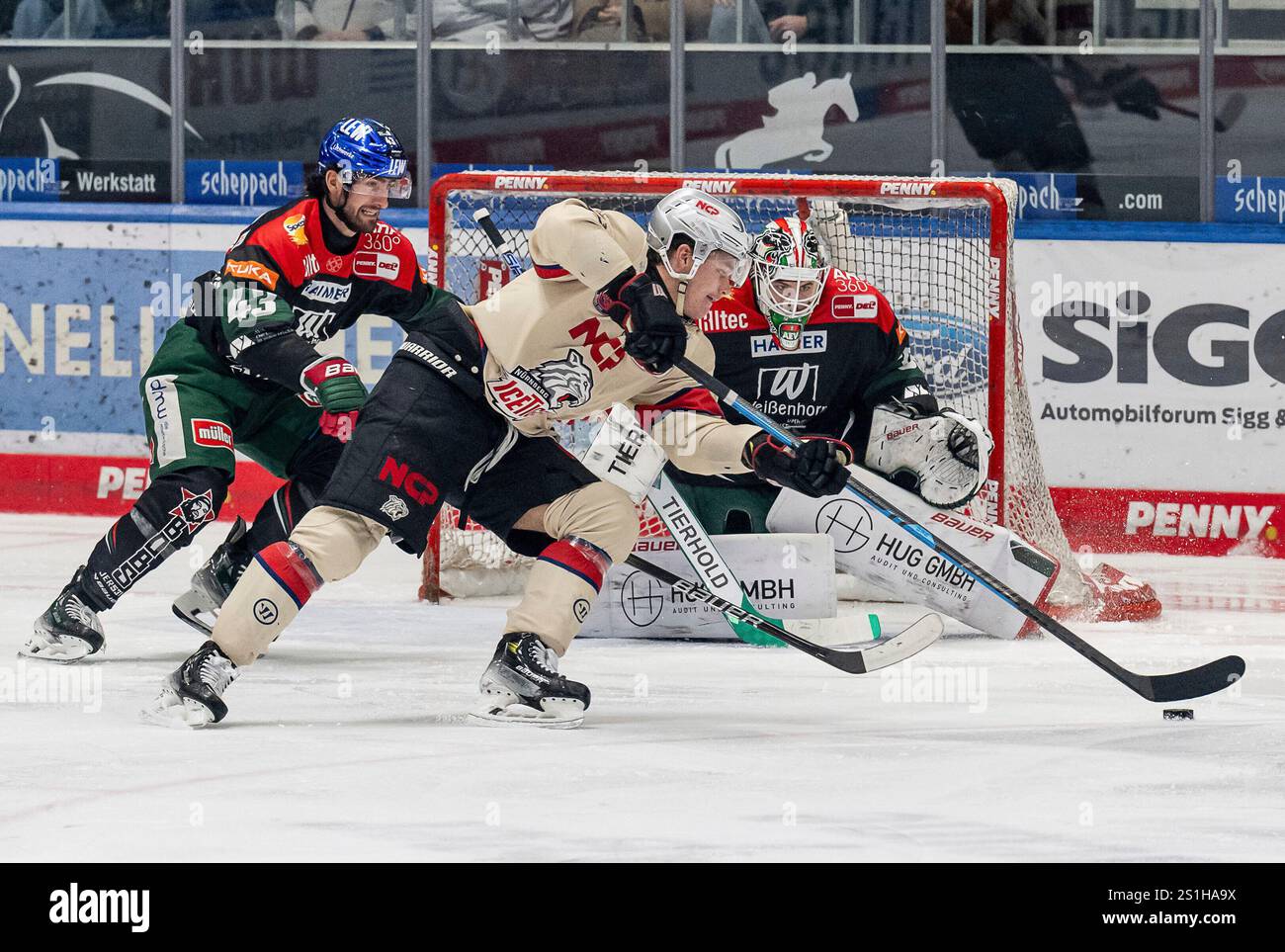 Augsburg, Deutschland. 03rd Jan, 2025. Leon van der Linde (Augsburger ...