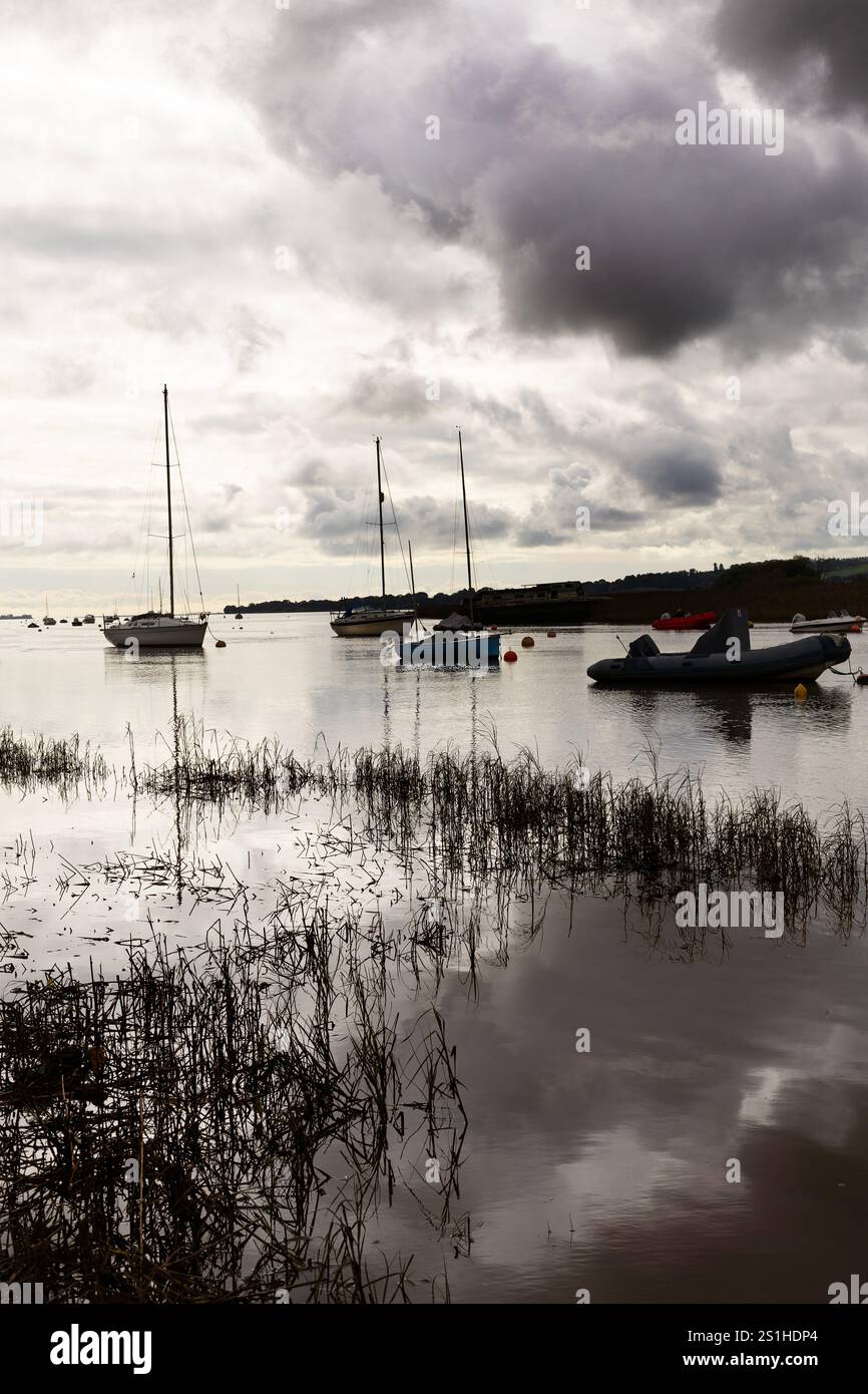 a view of the exe estuary at topsham in devon, england, uk Stock Photo ...