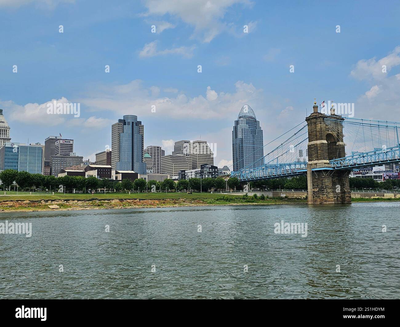 Usa ohio cincinnati downtown smartphone stock photos and images - Alamy