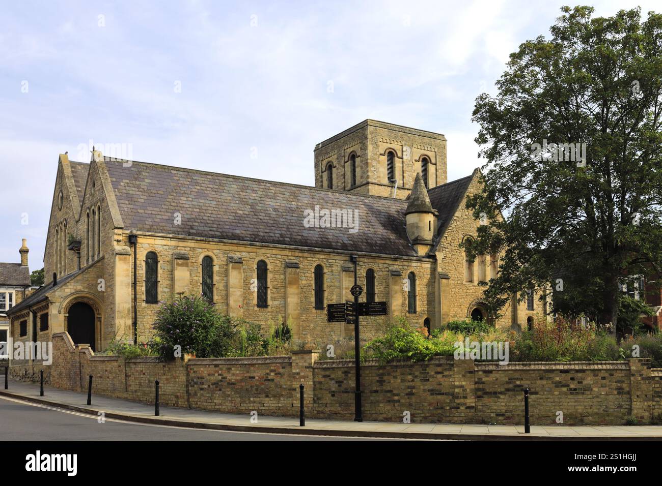 The Sacred Heart Of Jesus & St Cuthbert Church, Bedford town ...