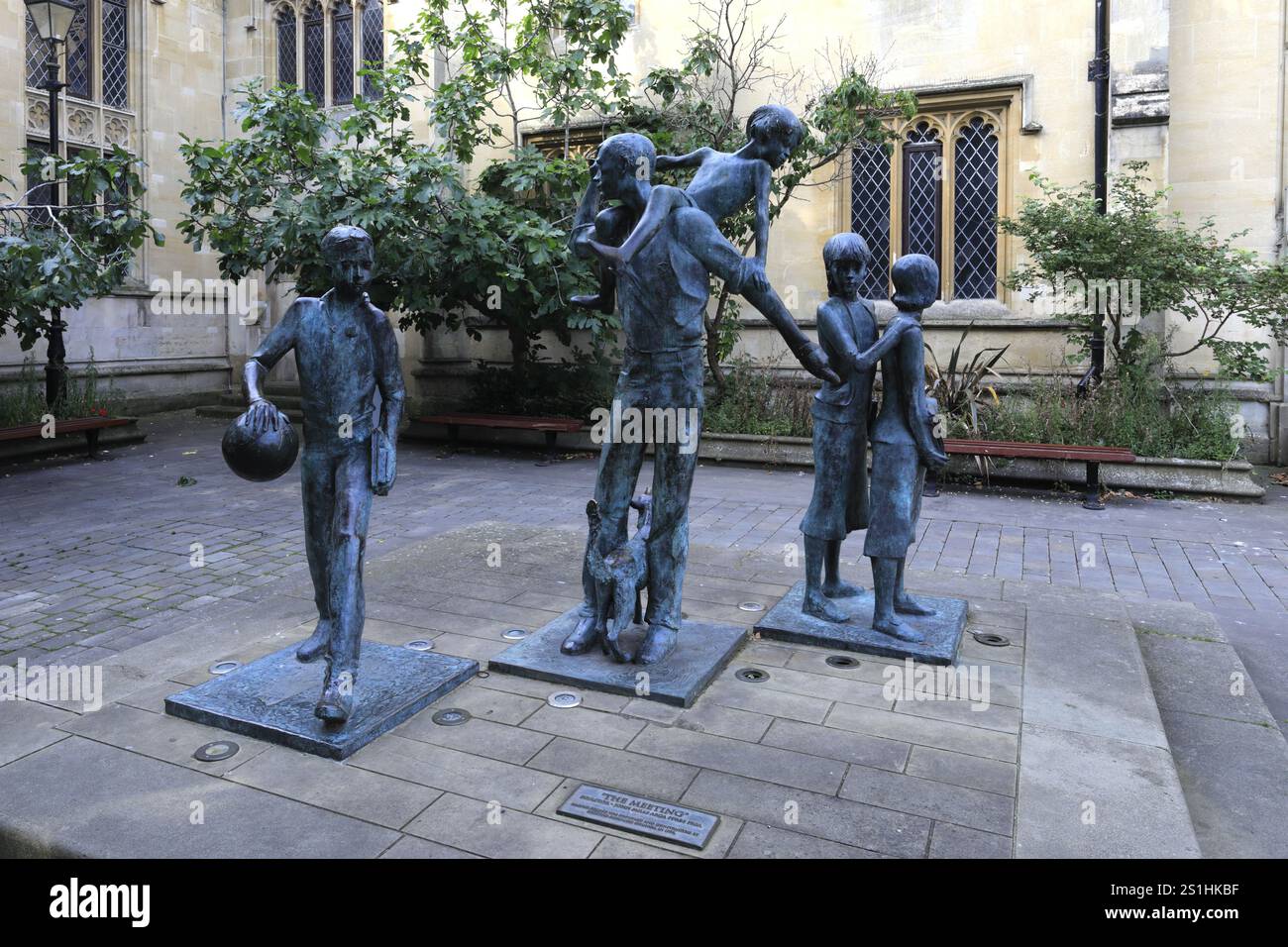 John mills sculptures hi-res stock photography and images - Alamy