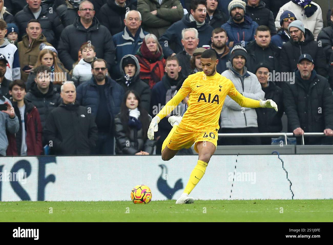 Tottenham Hotspur Stadium, London, UK. 4th Jan, 2025. Premier League ...