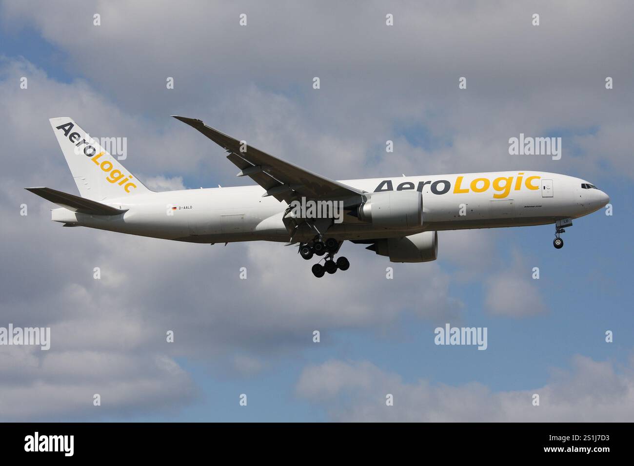 German AeroLogic Boeing 777F with registration D-AALD on final for ...