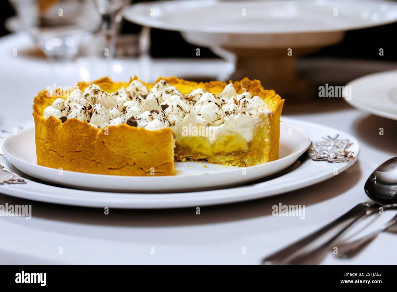 Traditional banoffee cake with banana and caramel sauce filling ...