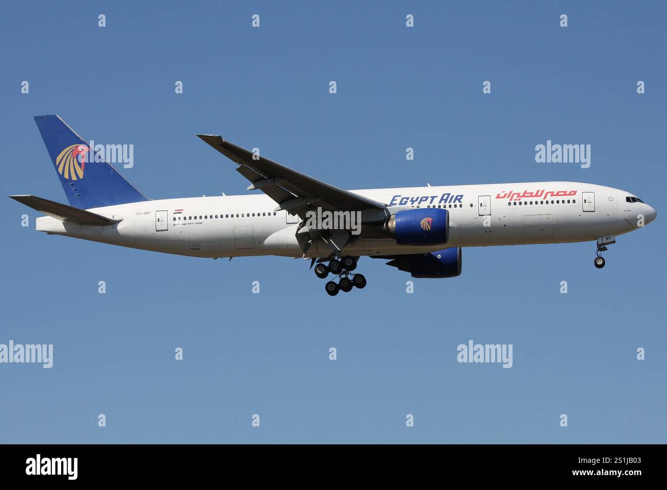EgyptAir Boeing 777-200 with registration SU-GBY on final for Frankfurt ...