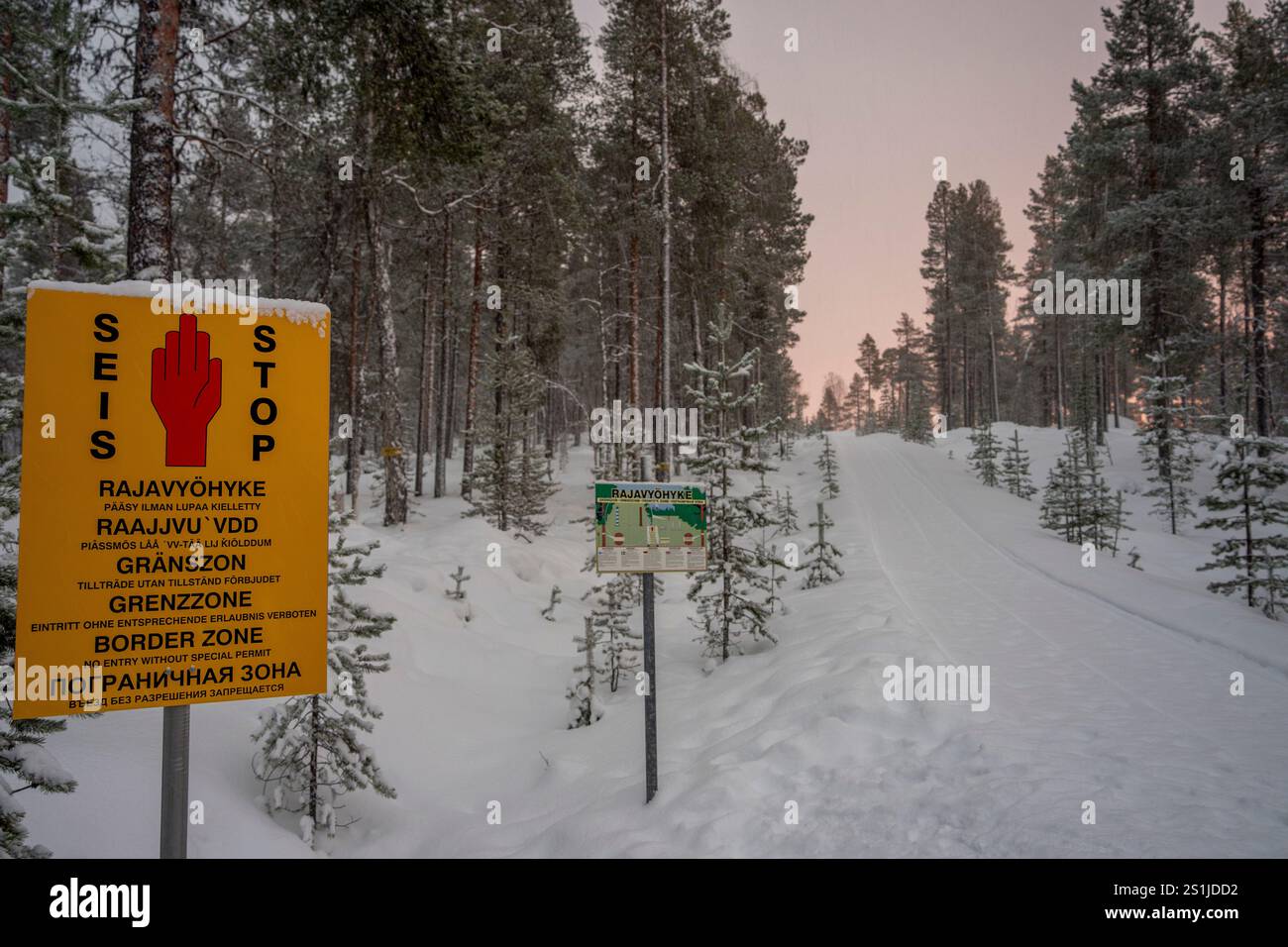 Finland Russia border sign in Lapland in winter season Stock Photo - Alamy